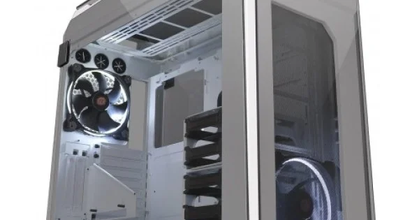 Thermaltake View 71 Snow Tempered Glass Full Tower Casing Price in ...